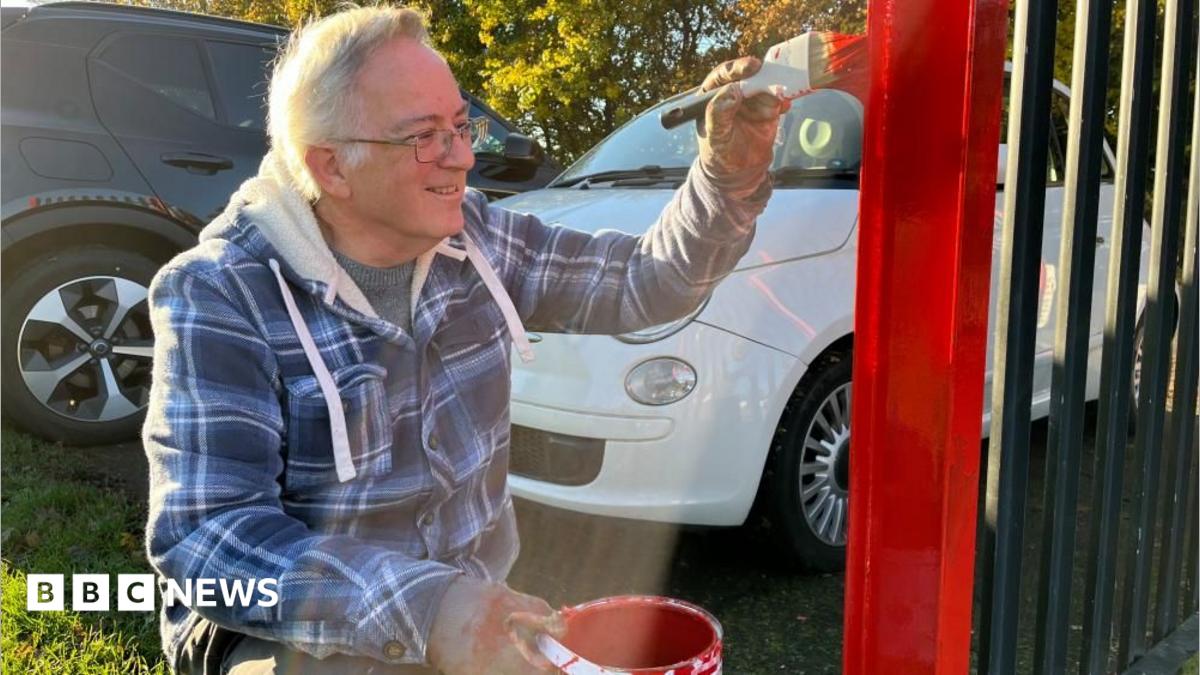 Non-league Kettering Town fans get football ground ready for TV - BBC News