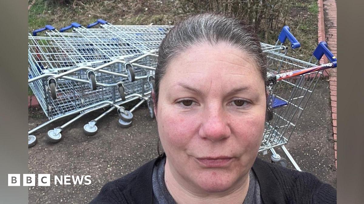 Dumped trolleys blight streets, say Peterborough councillors - BBC News