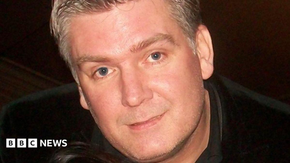 Family of murdered 'good Samaritan' Alan Geddes seeks damages - BBC News
