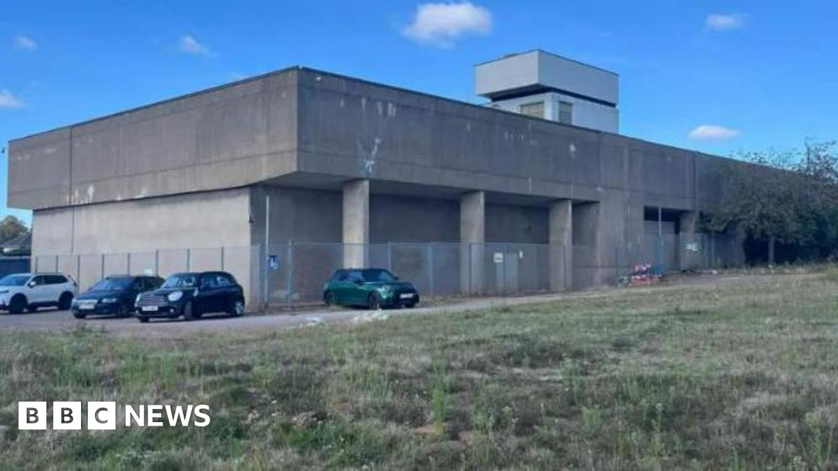 Nottingham Cold War bunker redevelopment takes step forward - BBC News