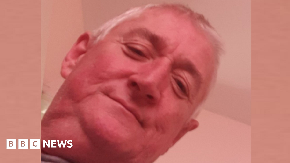 Andover woman charged with murder over man's death at flat - BBC News