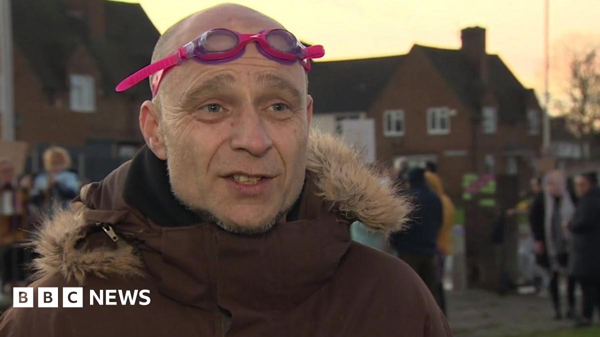 Wirral council cuts: Protesters unite to stop leisure centre closure ...