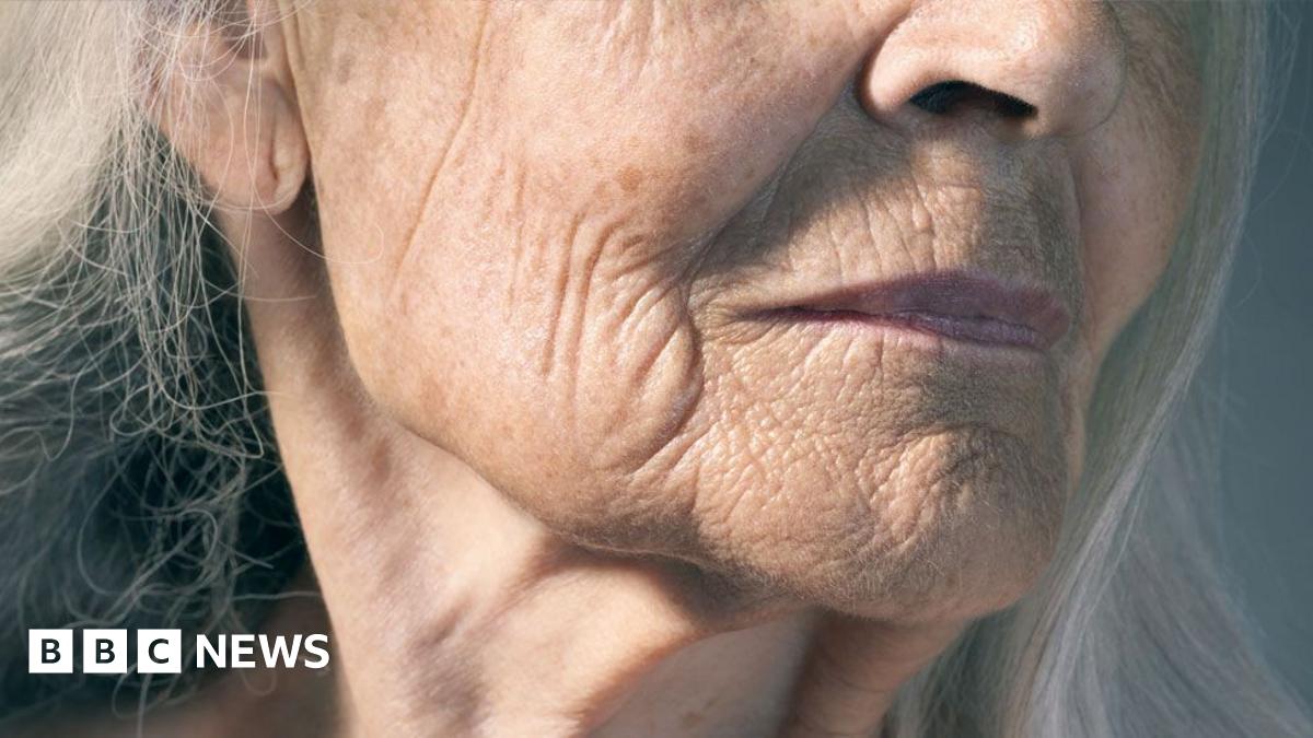 New skin research could help slow signs of ageing - BBC News