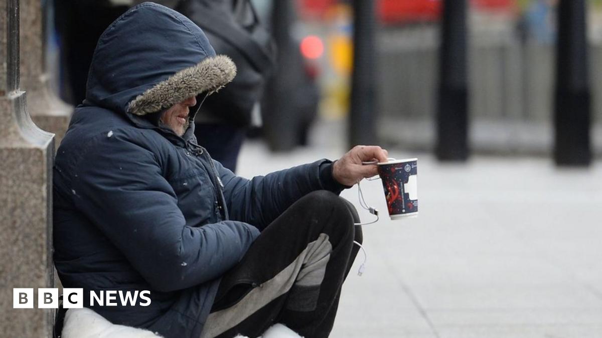 Homelessness plan outlines need for overnight accommodation - BBC News