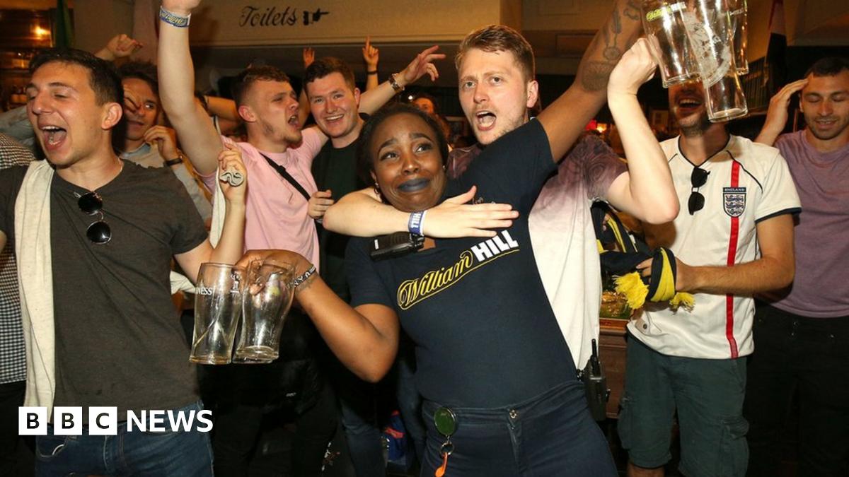 World Cup economic boost could be worth billions - BBC News