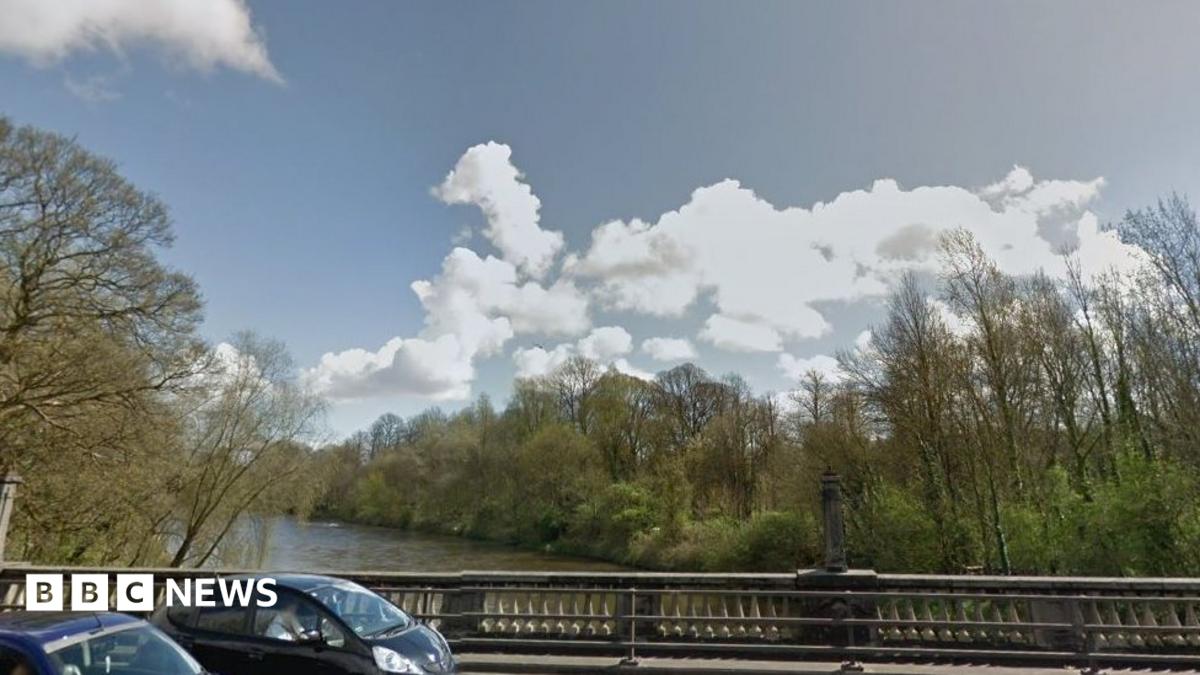 Man's body found in River Taff in Cardiff - BBC News