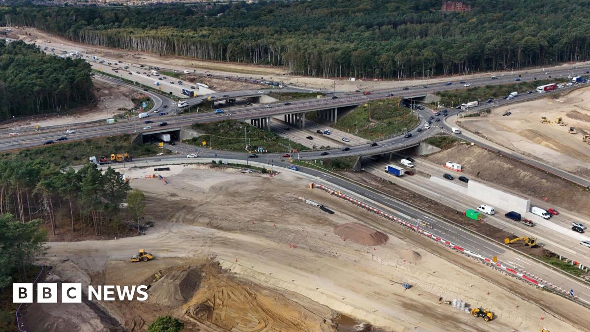Wisley: M25 junction 10 A3 slip road overnight closures planned - BBC News