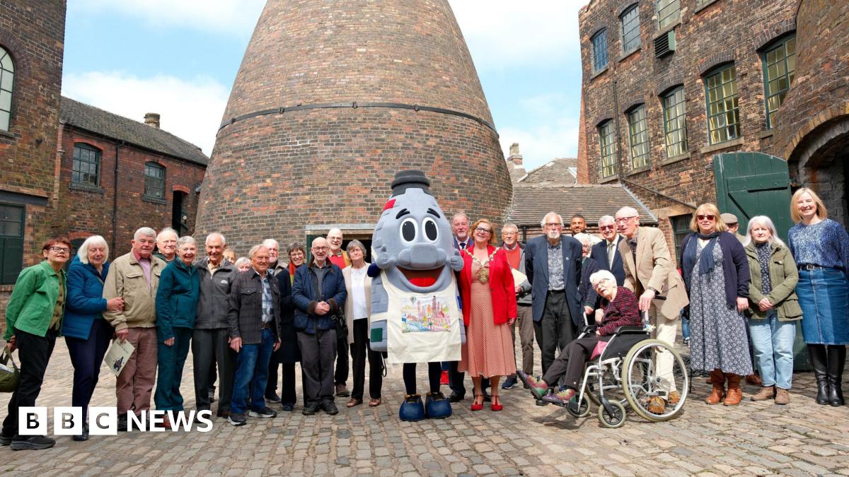 Gladstone Pottery Museum celebrates 50th anniversary - BBC News