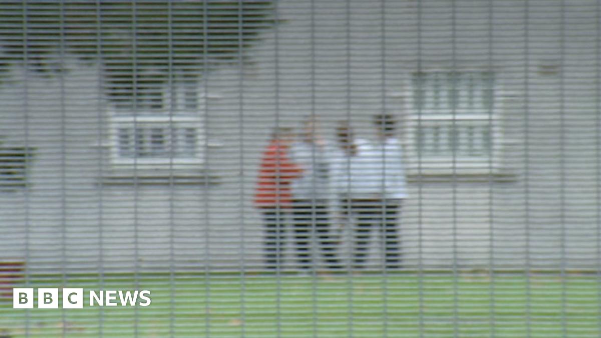 Overcrowding warning over Scottish female prison plans - BBC News