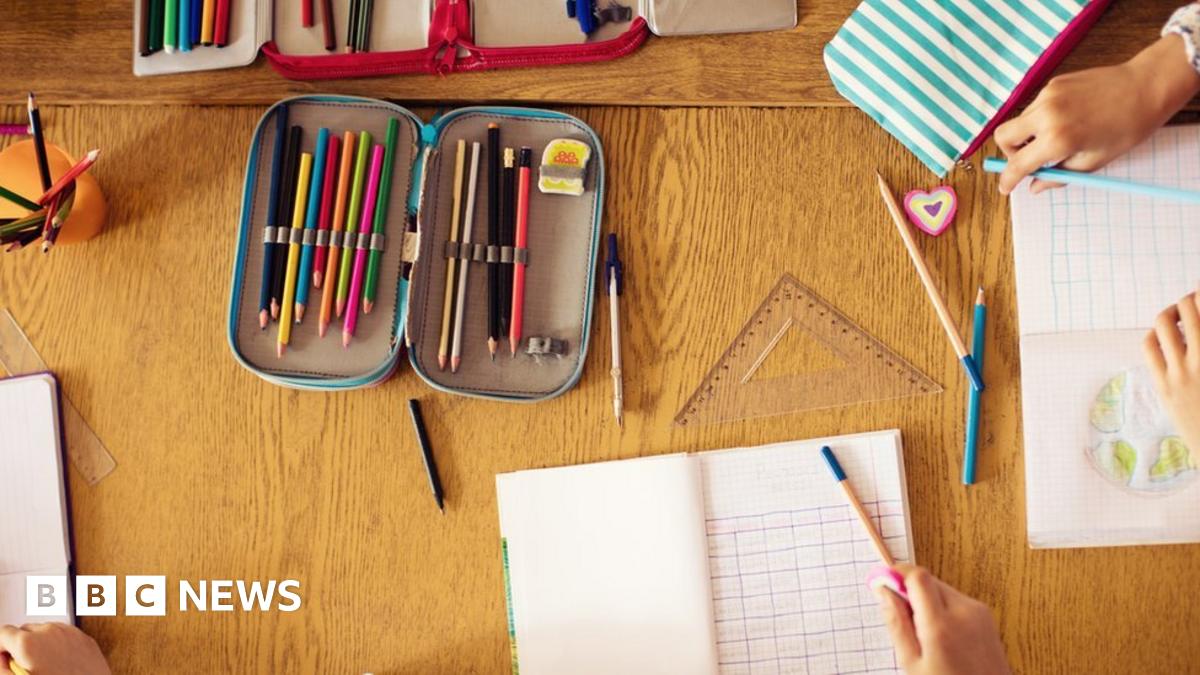 Teachers 'paying for resources out of own money' - BBC News