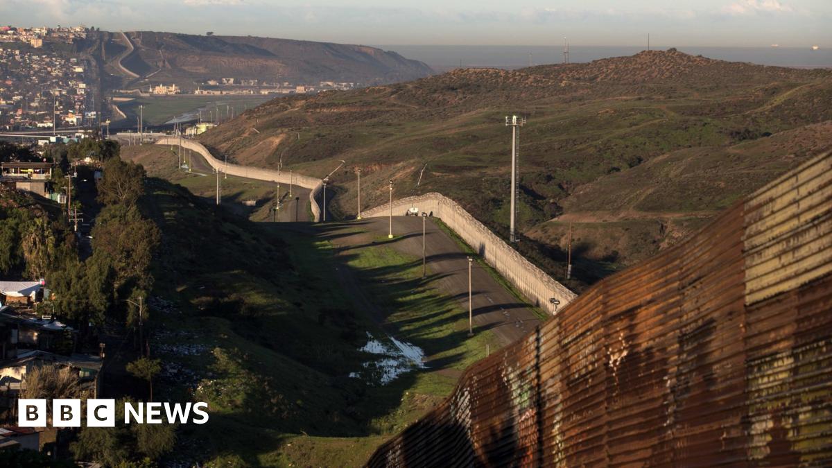 Trump orders wall to be built on Mexico border - BBC News