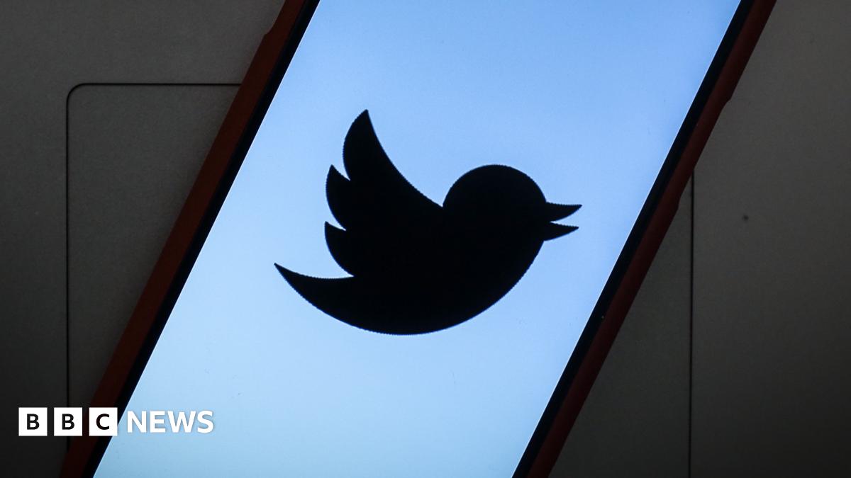 Twitter will hide rule-breaking politicians' tweets - BBC News