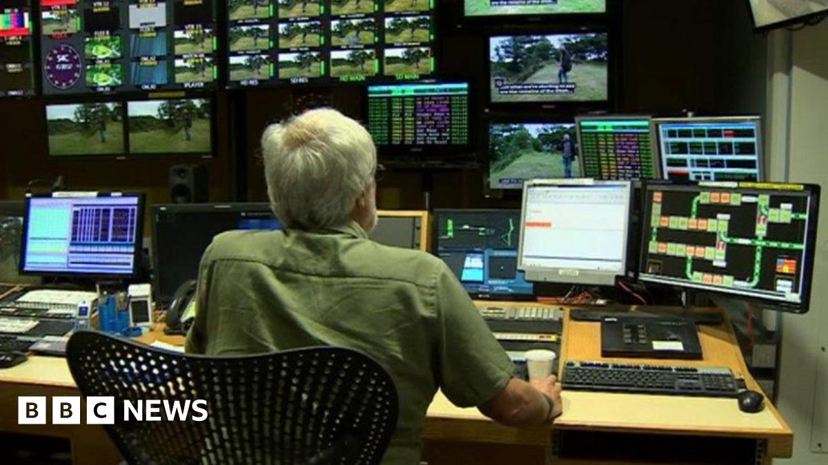 Huw Jones: 'Continue fight for S4C independence' - BBC News