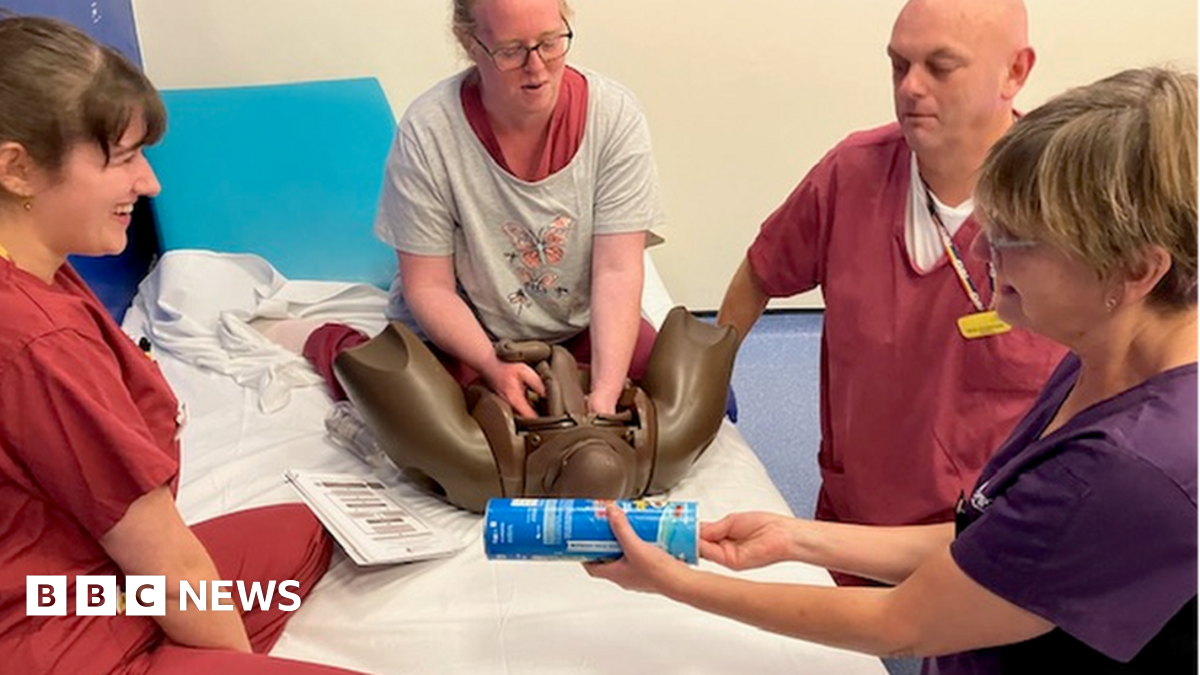 Bristol team behind device sparing babies from shoulder injury - BBC News