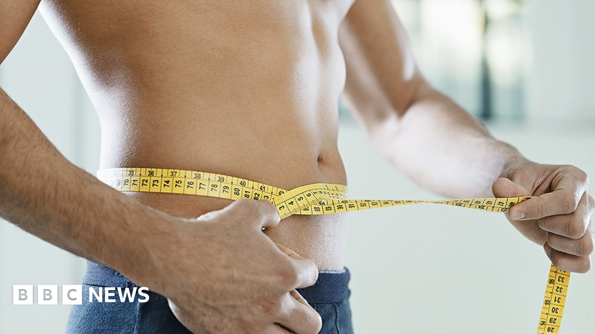 Body image affects half of men's mental health, new study shows - BBC News