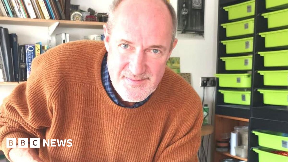 Kettering mosaic: Artist recreates scale version of father's mural ...