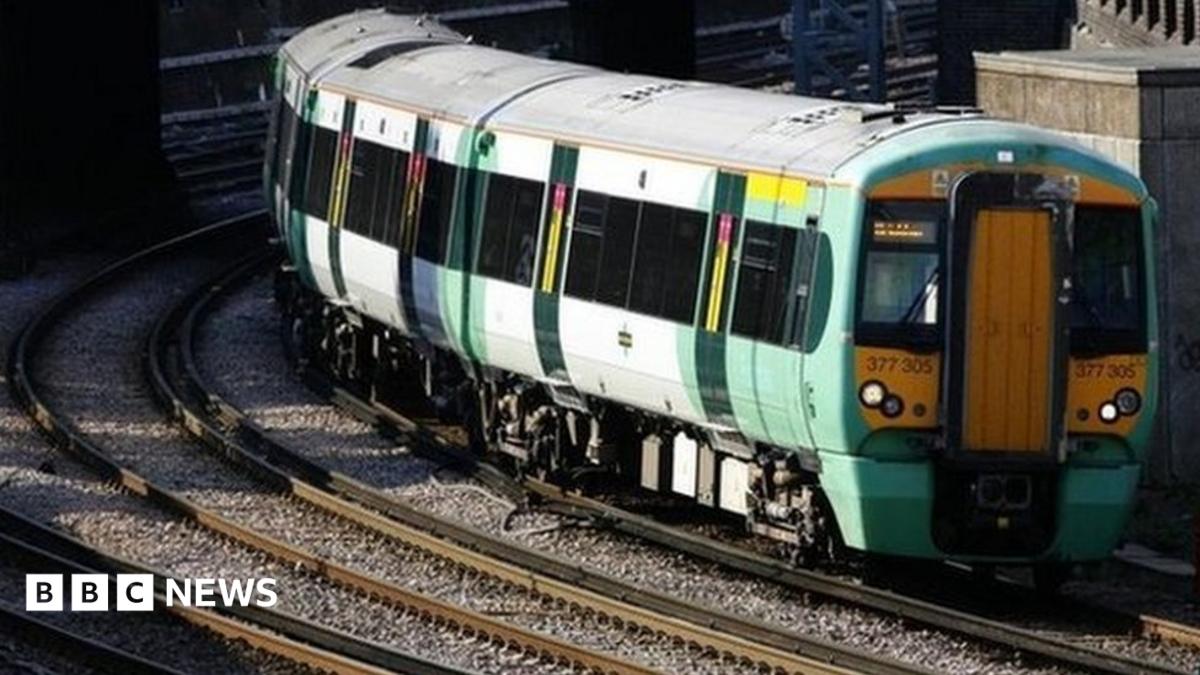 RMT announces five-day August strike on Southern rail network - BBC News