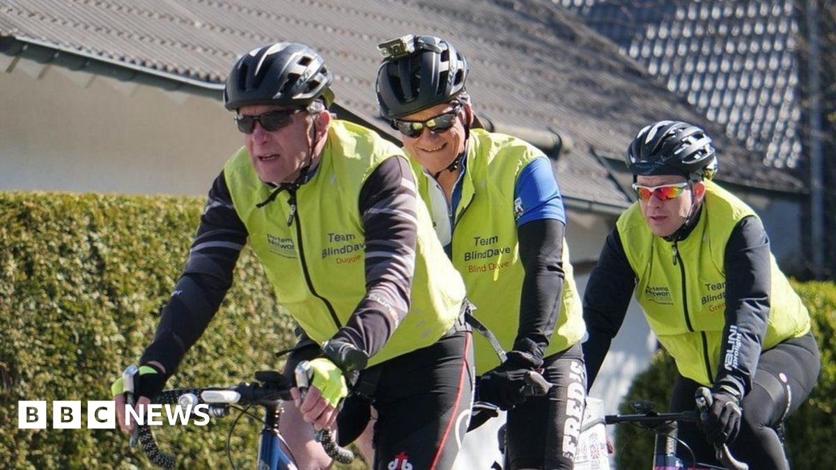 'Blind Dave' Heeley raises £75k on Colditz cycle challenge - BBC News