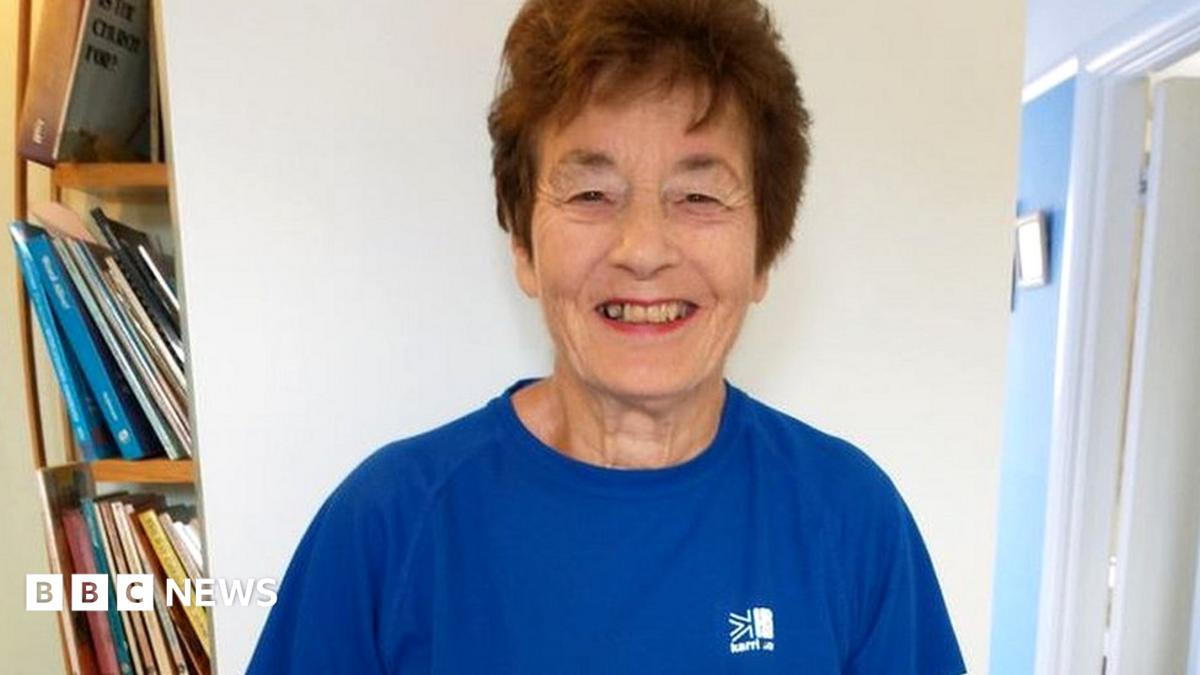Bristol woman wins Wimbledon Seniors Championship aged 85 - BBC News