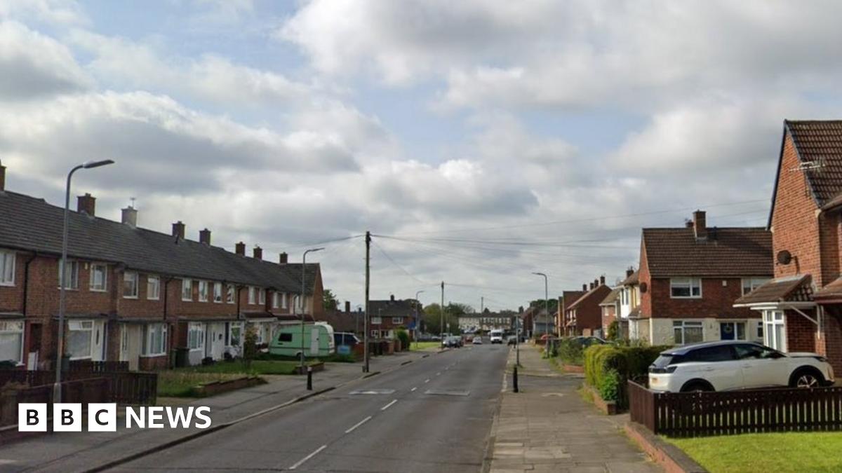 Man charged with attempted murder over Stockton car crash - BBC News