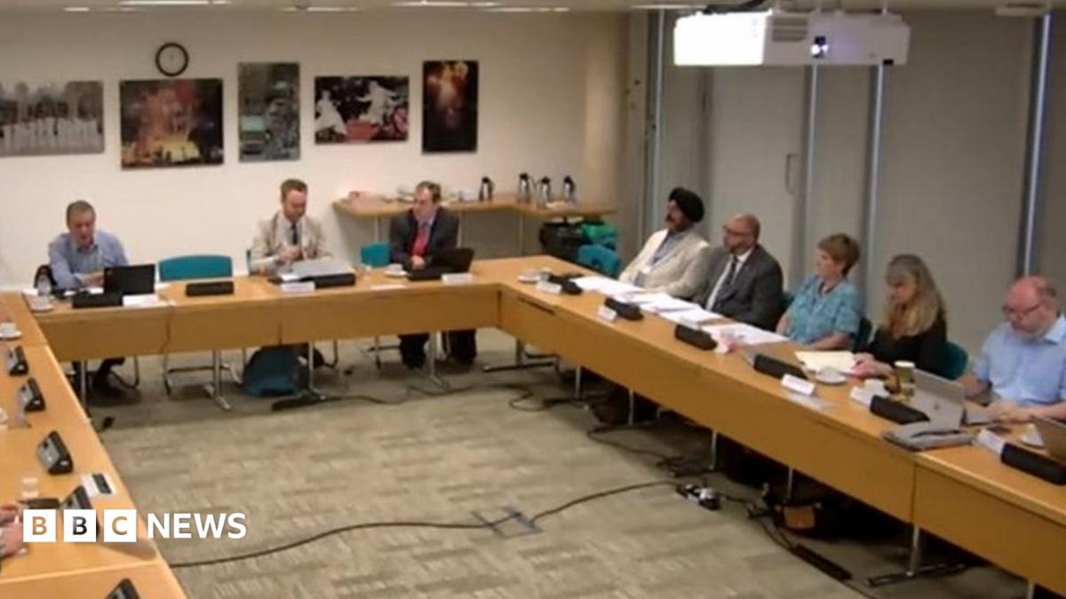 Thames Valley Police scrutiny meeting abandoned over leadership row ...