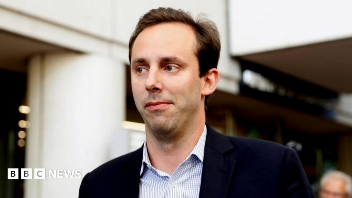 Ex-Google engineer among those pardoned by Donald Trump - BBC News