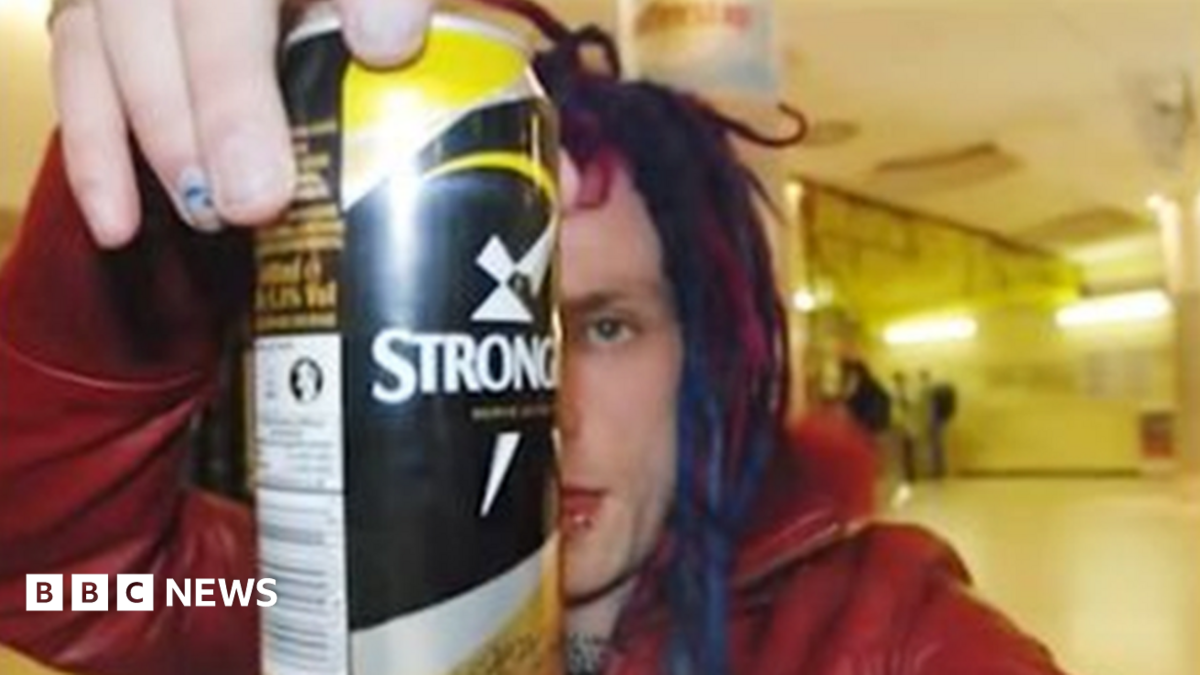 Strongbow's YouTube spoof and seven other banned alcohol adverts - BBC News