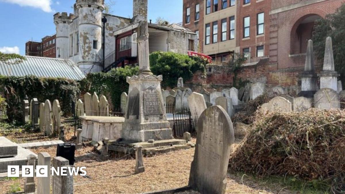 Chatham: Jewish cemetery vandalism treated as hate crime - BBC News