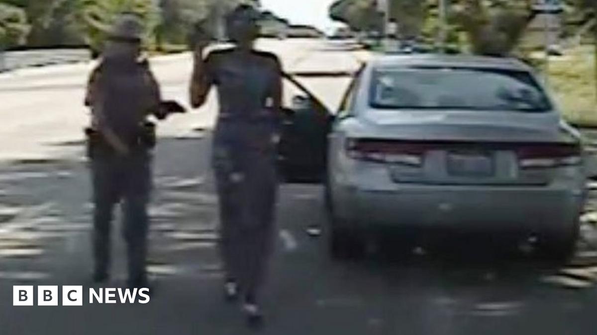 Sandra Bland arrest video released by Texas officials - BBC News