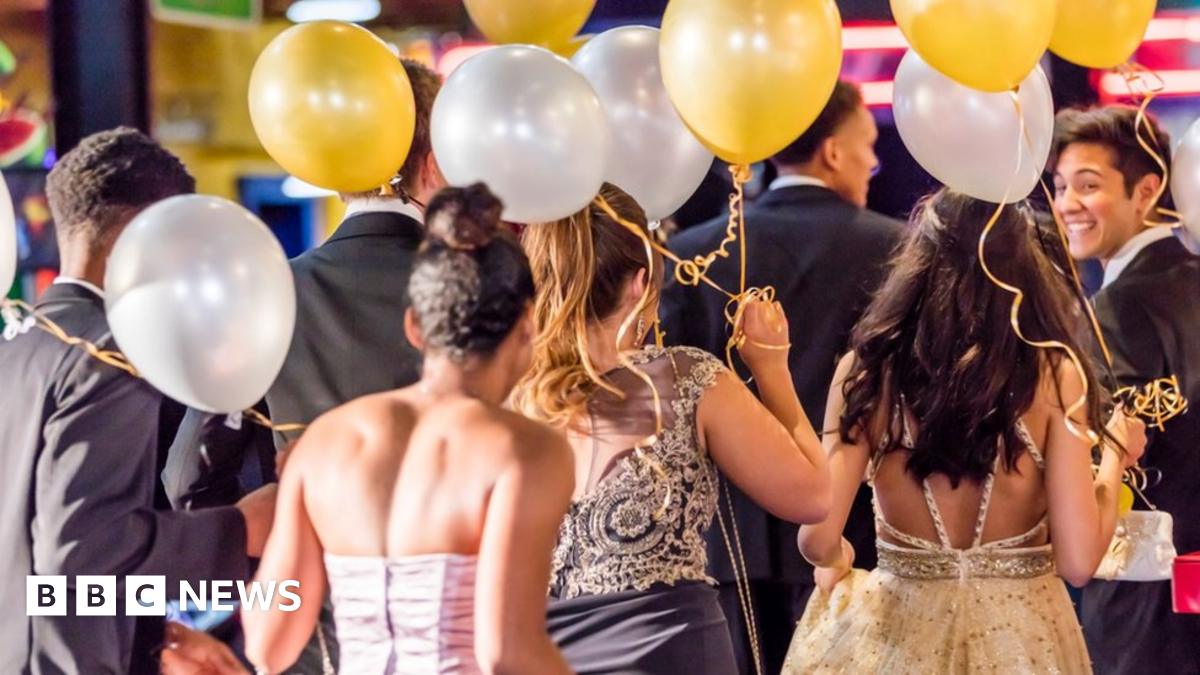 Prom outfits initiative to help students get to ball - BBC News