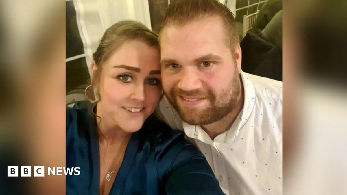 Catthorpe Manor: Bride-to-be 'heartbroken' as wedding venue shuts - BBC ...