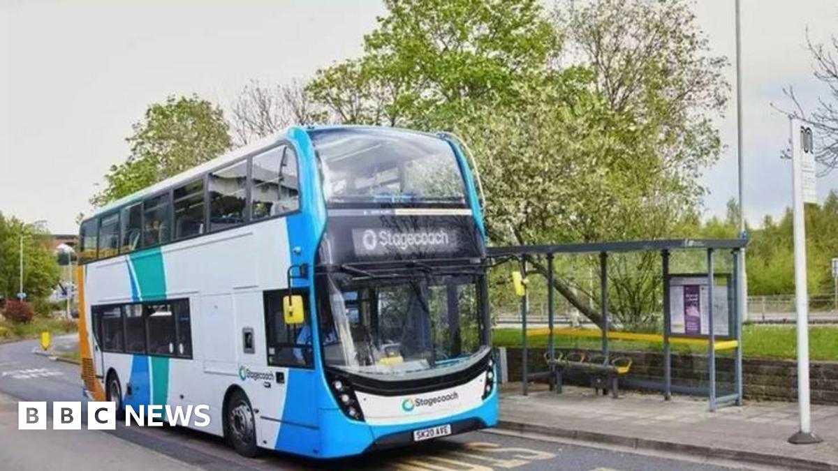 Night buses confirmed for Barnstaple and Newquay this summer - BBC News