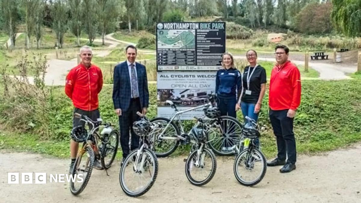 Northampton bike park given cycles after Tour of Britain - BBC News