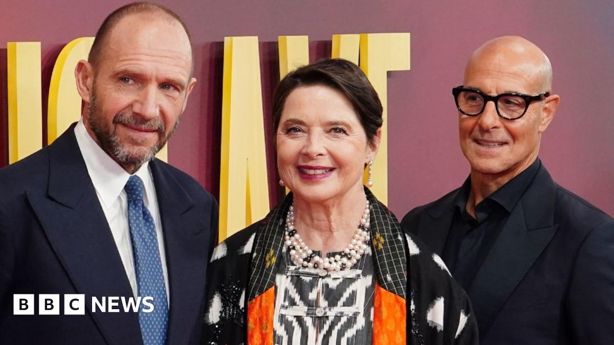 Conclave: Oscars contender has UK premiere at London Film Festival - BBC News