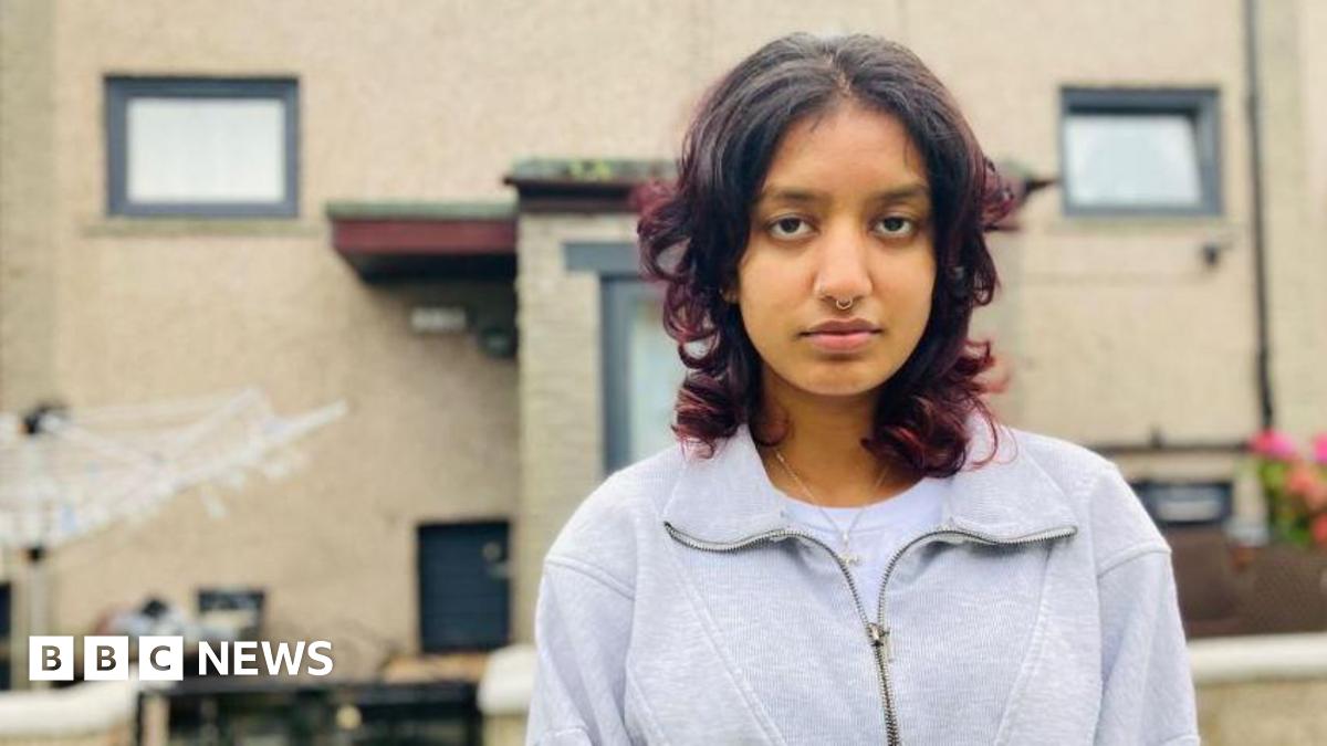 Families protest over Raac homes worth 'peanuts' - BBC News