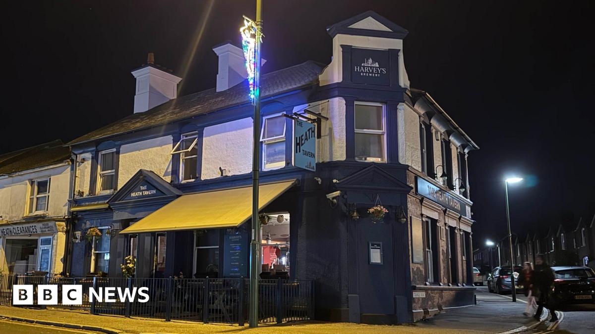 Manslaughter arrest after fatal Haywards Heath pub attack - BBC News