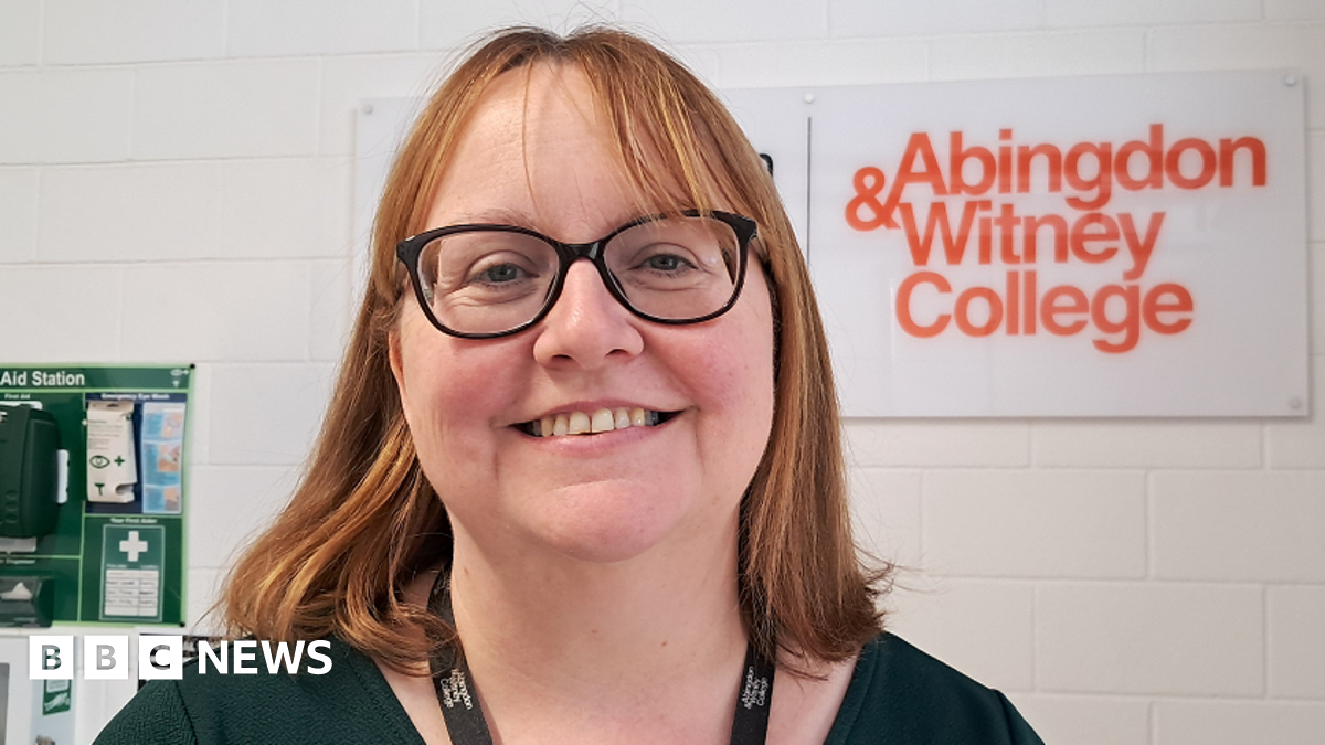 Abingdon and Witney College construction unit increases capacity - BBC News