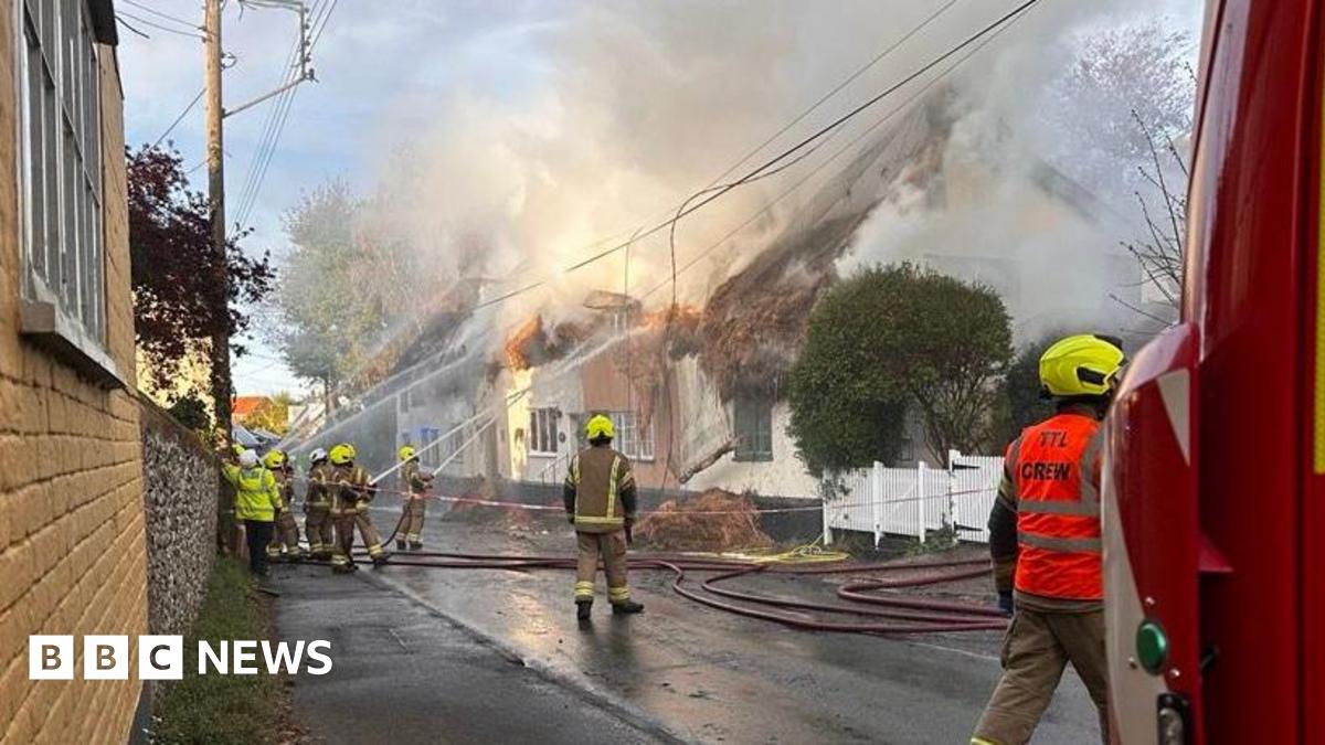 Bardwell thatched cottage fires leave people homeless - BBC News