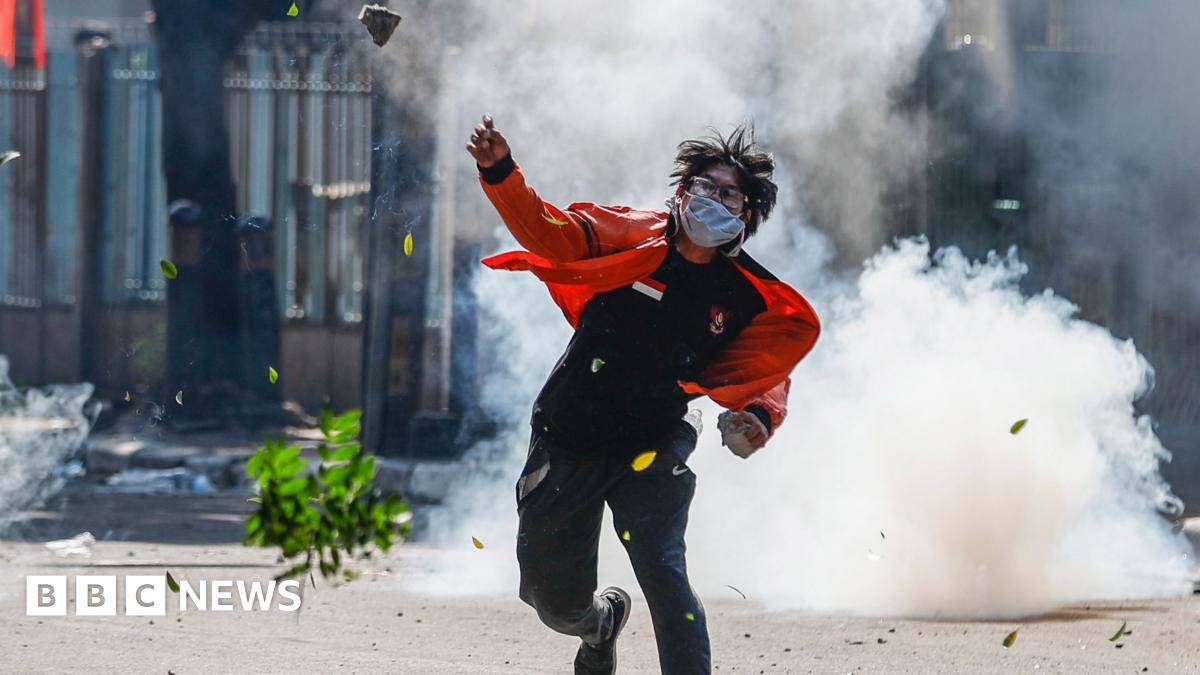 Protests erupt across Indonesia after ride-share driver killed in ...