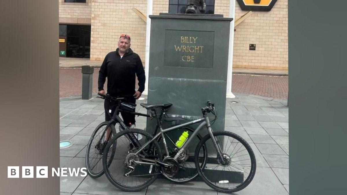 Wolverhampton: Man raises thousands for homelessness charity - BBC News