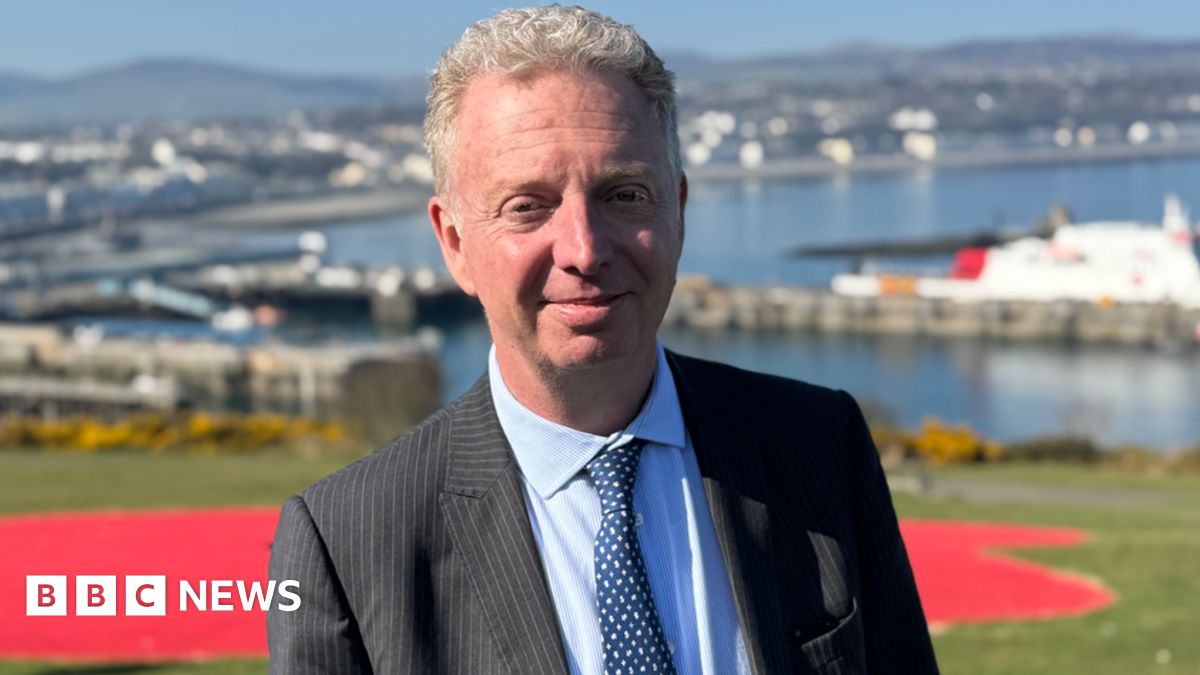 Isle Of Man offers stability in uncertain times, says minister - BBC News