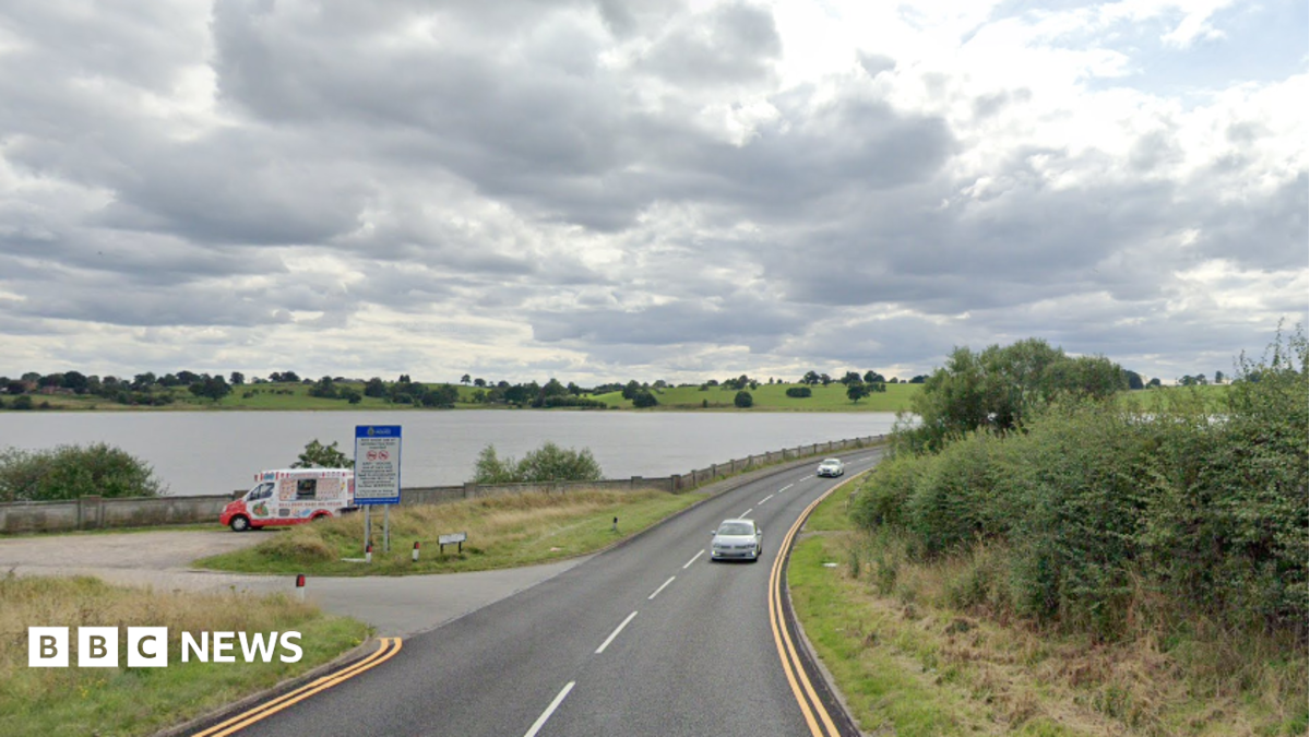 Pedestrian hit near Blithfield Reservoir dies as driver arrested - BBC News