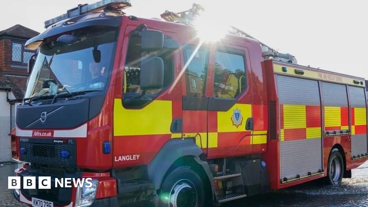 Fire service seeks council tax rise and makes cuts - BBC News