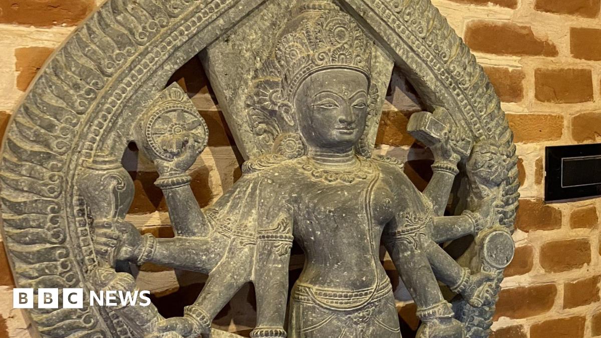 'Give us back our gods': Inside Nepal's Museum of Stolen Art - BBC News