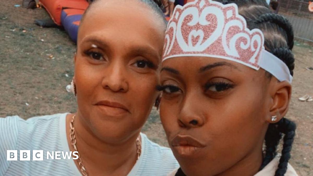 Fiona Holm: Woman's heartache as mother's body search goes on - BBC News