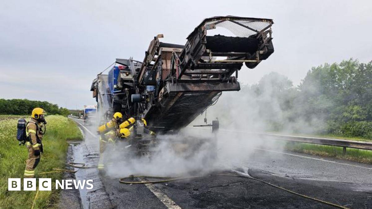 A50: Carriageway in Derbyshire closed by lorry fire - BBC News