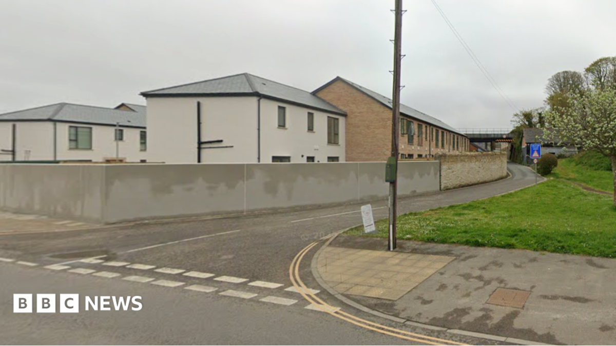 Person in serious condition after crash in Hayle - BBC News