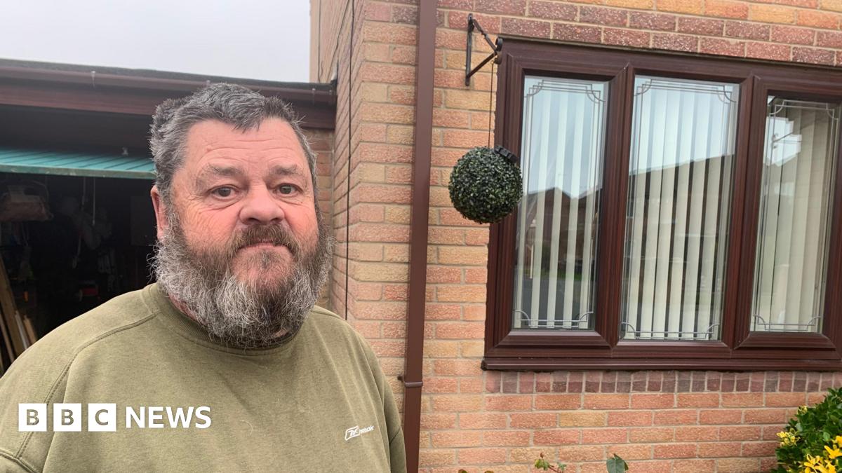 Storm Babet: Catcliffe residents still in fear of flooding - BBC News