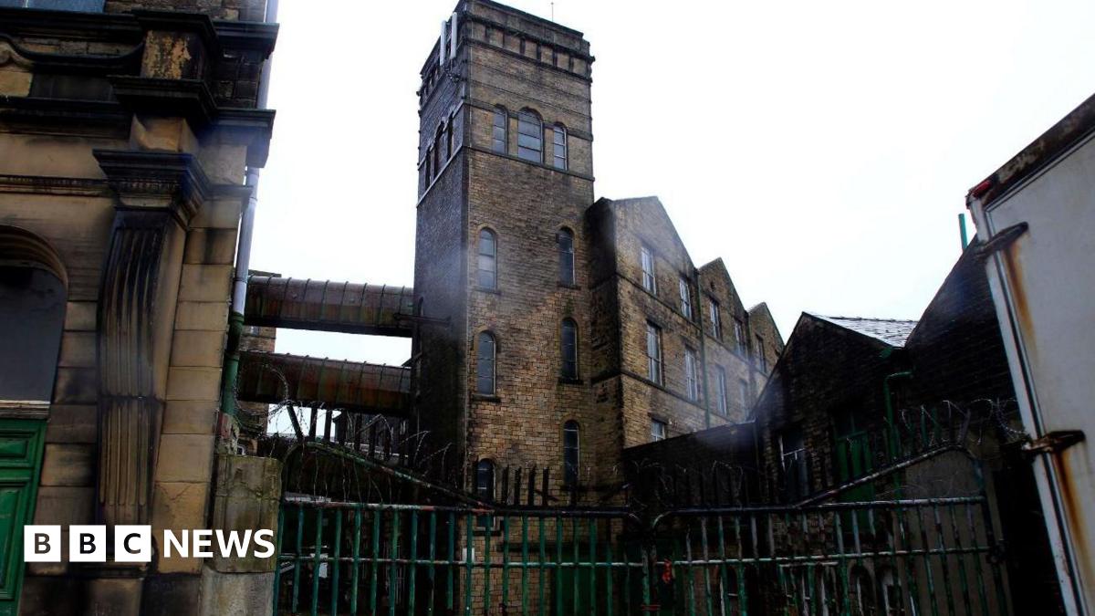 Marsden mill redevelopment plan 'unviable', councillors told - BBC News