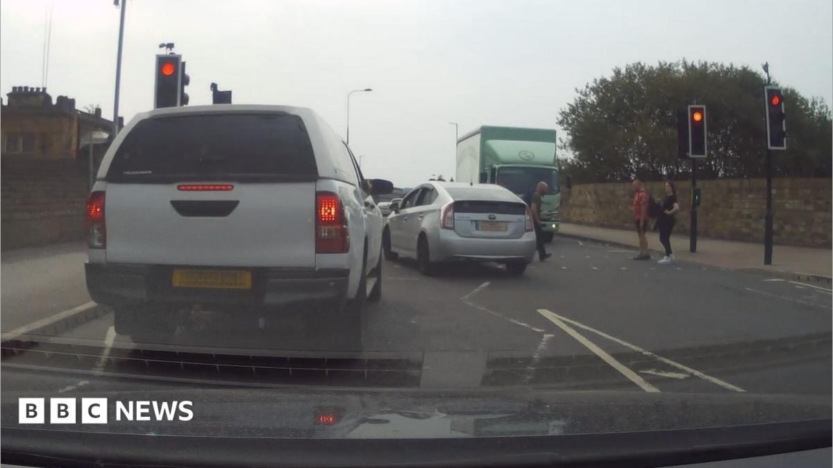 West Yorkshire Police receive thousands of bad driving videos - BBC News